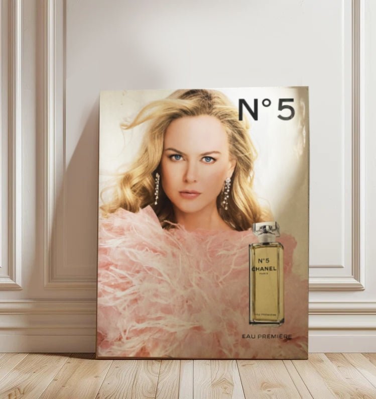 A RARE GEM: THE 2004 CHANEL No5 Original Cardboard Advert